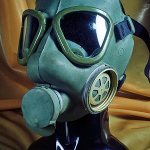 Vintage Yugoslavian / Serbian M59 Gas Mask, Filter Included - Etsy