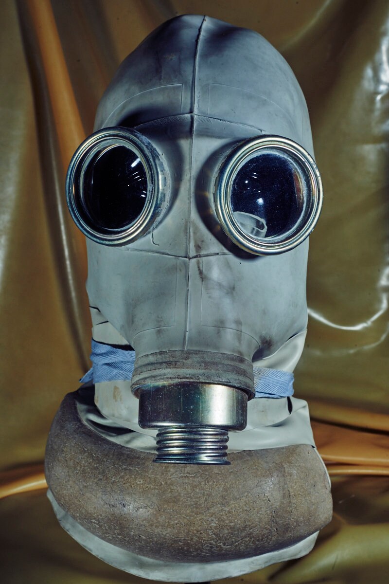 Vintage & Very Rare Soviet SR1 Gas Mask for Head Wound Cases - Etsy