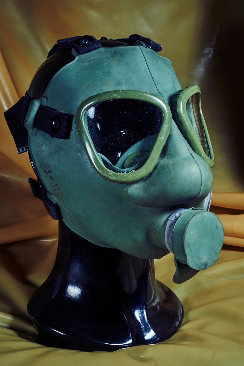 Vintage Yugoslavian / Serbian M59 Gas Mask Filter Included | Etsy