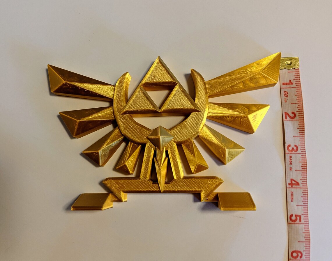Zelda Hyrule's Crest Stand Cake Topper - Perfect for Gaming Enthusiasts ...