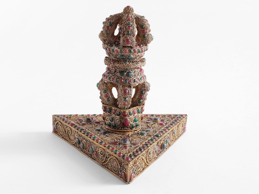 Vajra, Dorje Upright on a Triangle Base. Symbol of Enlightenment and ...