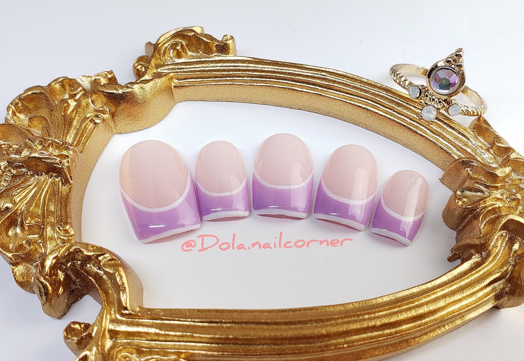 French With Border Line - Press on Nails - Luxury Press on Nails ...