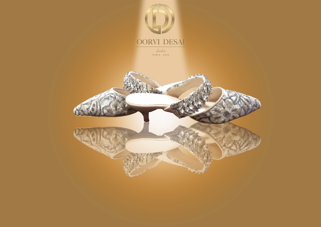 Misha-handcrafted Party Mojari by Oorvi Desai - Etsy