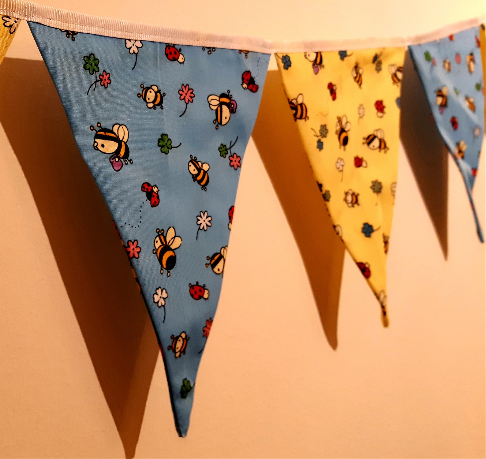 Bunting/ Bee Print Bunting/ Cotton Bunting/ Spring Bunting/ - Etsy