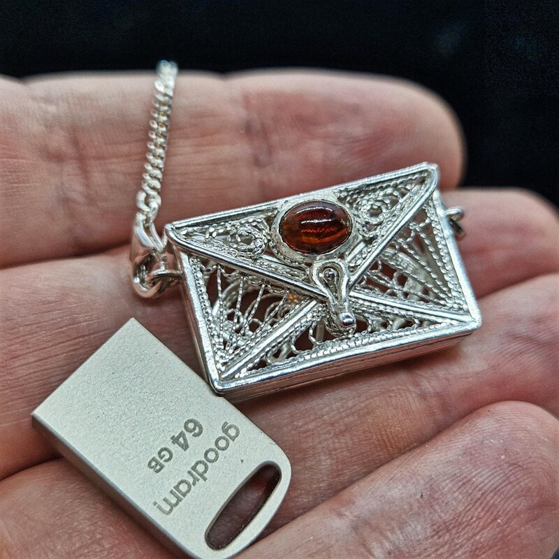 Flash Drive Necklace - Etsy