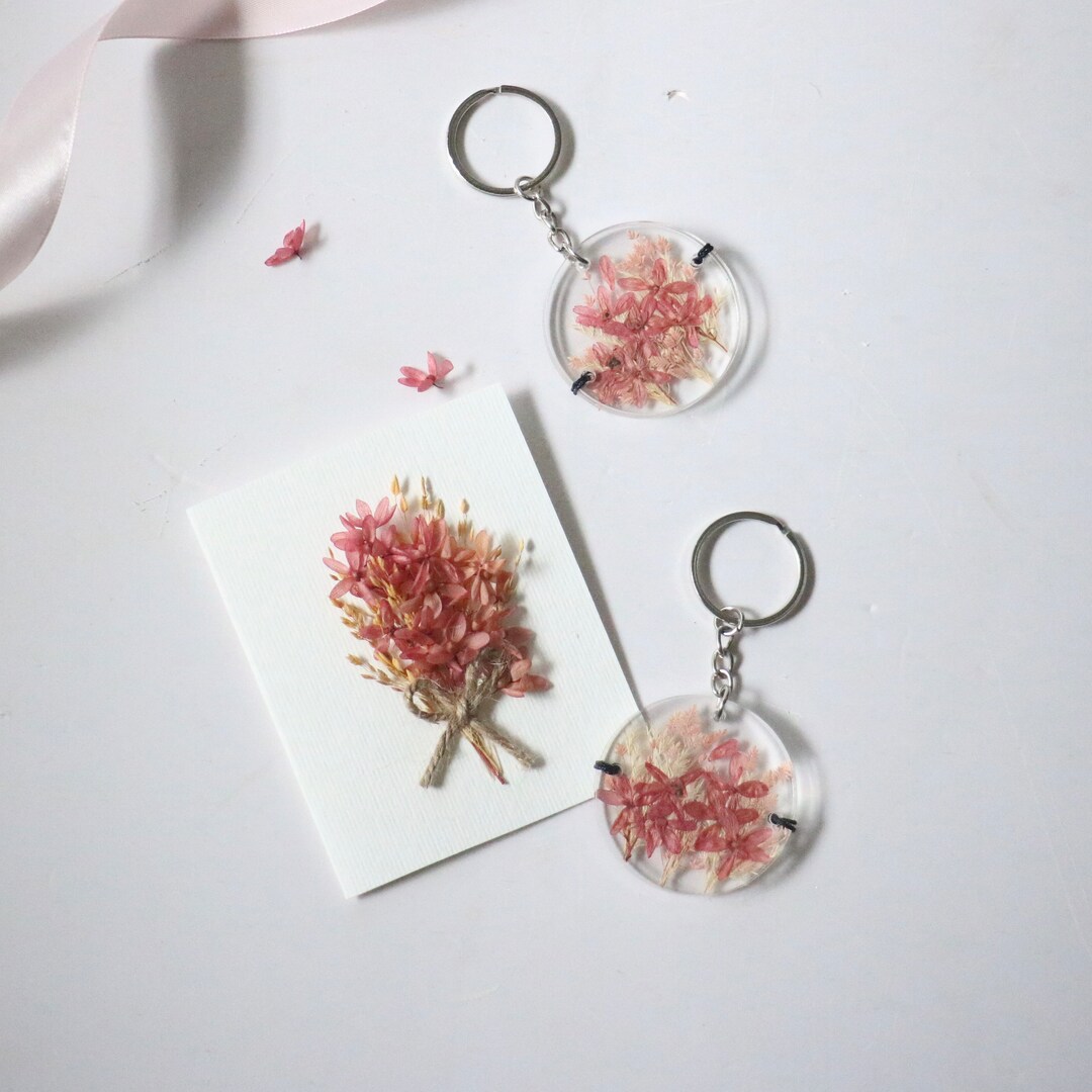 Dried Flower Keychain & Card Set: Botanical Gift - Etsy