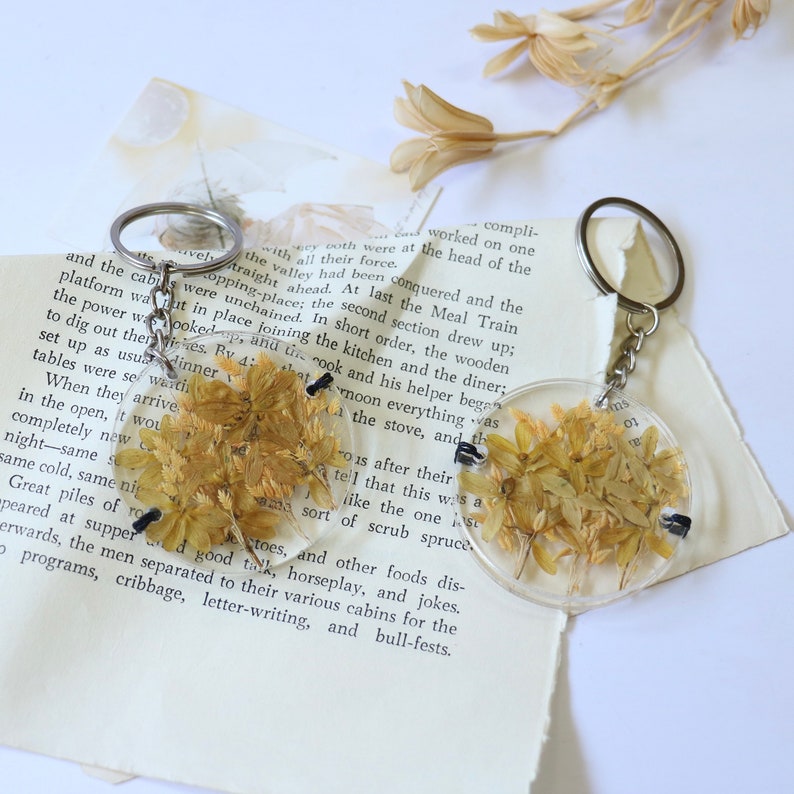 Keychain, Floral Keychain, Dried Flower Keychain, Gift for Her, Pressed ...