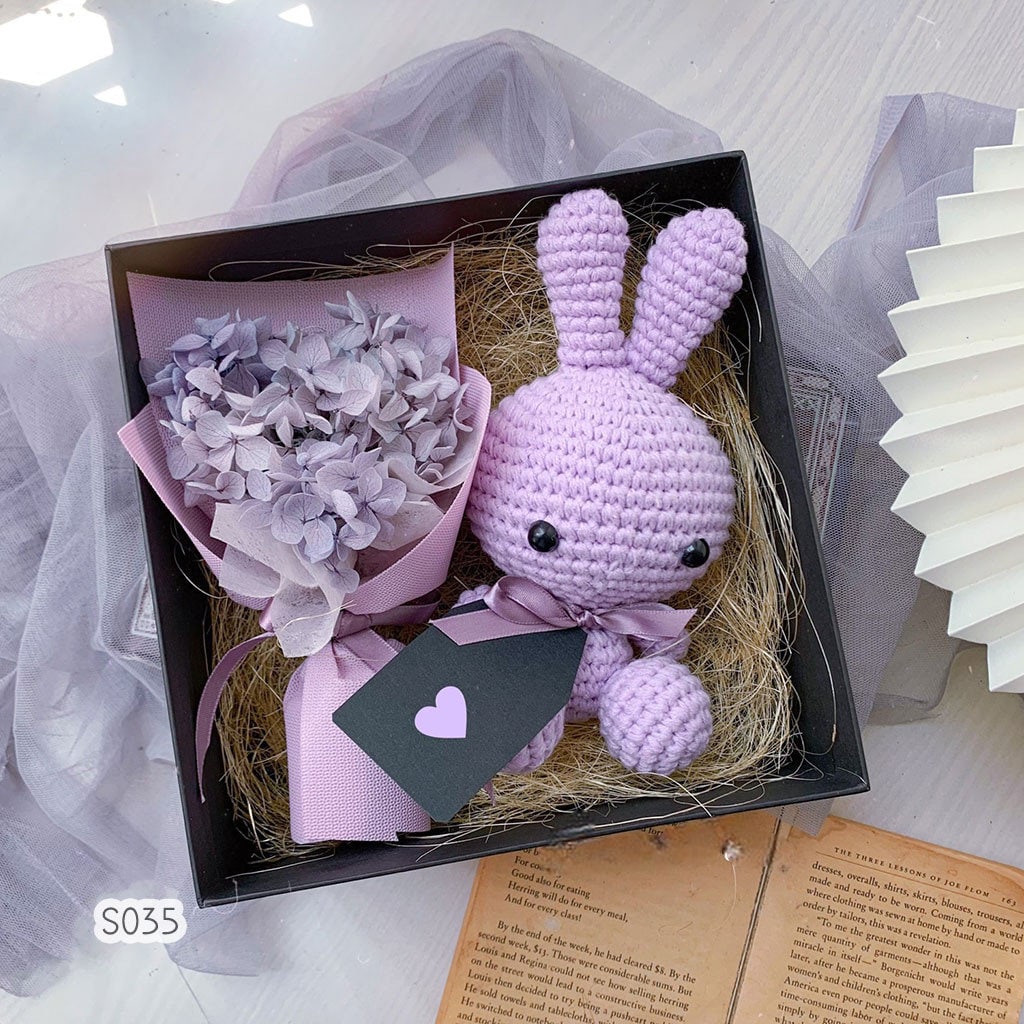 Crocheted Bunny & Dried Floral Bouquet - Valentine's Day Gift Box - Etsy
