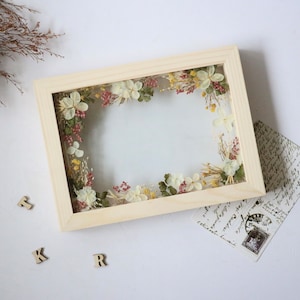 Custom Pressed Flower Photo Frame: Wooden Autumn Florals (9x7 Inches ...