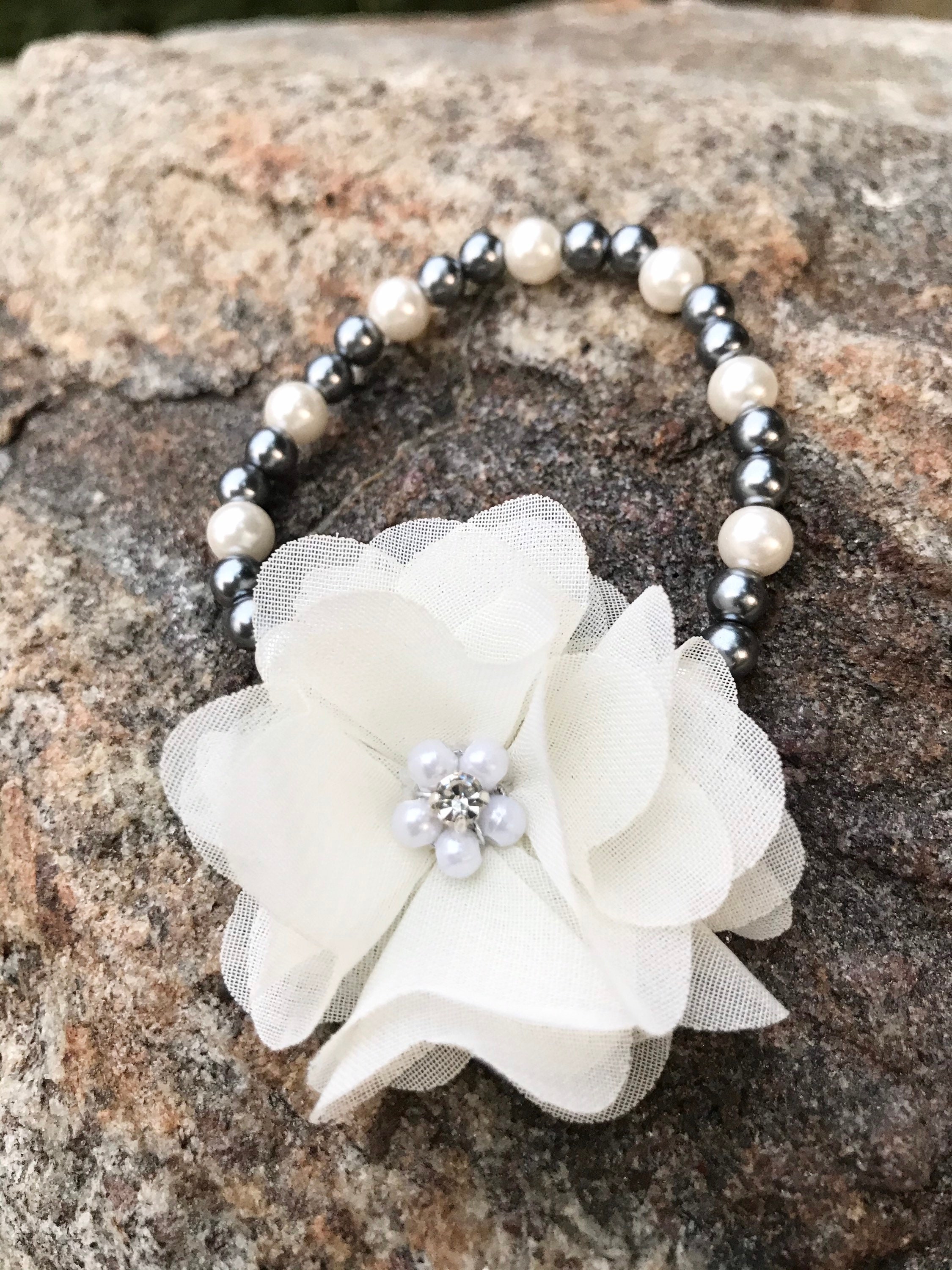 Girls Beaded Bracelet / Girls Bracelet / Flower Bracelet / - Etsy Australia