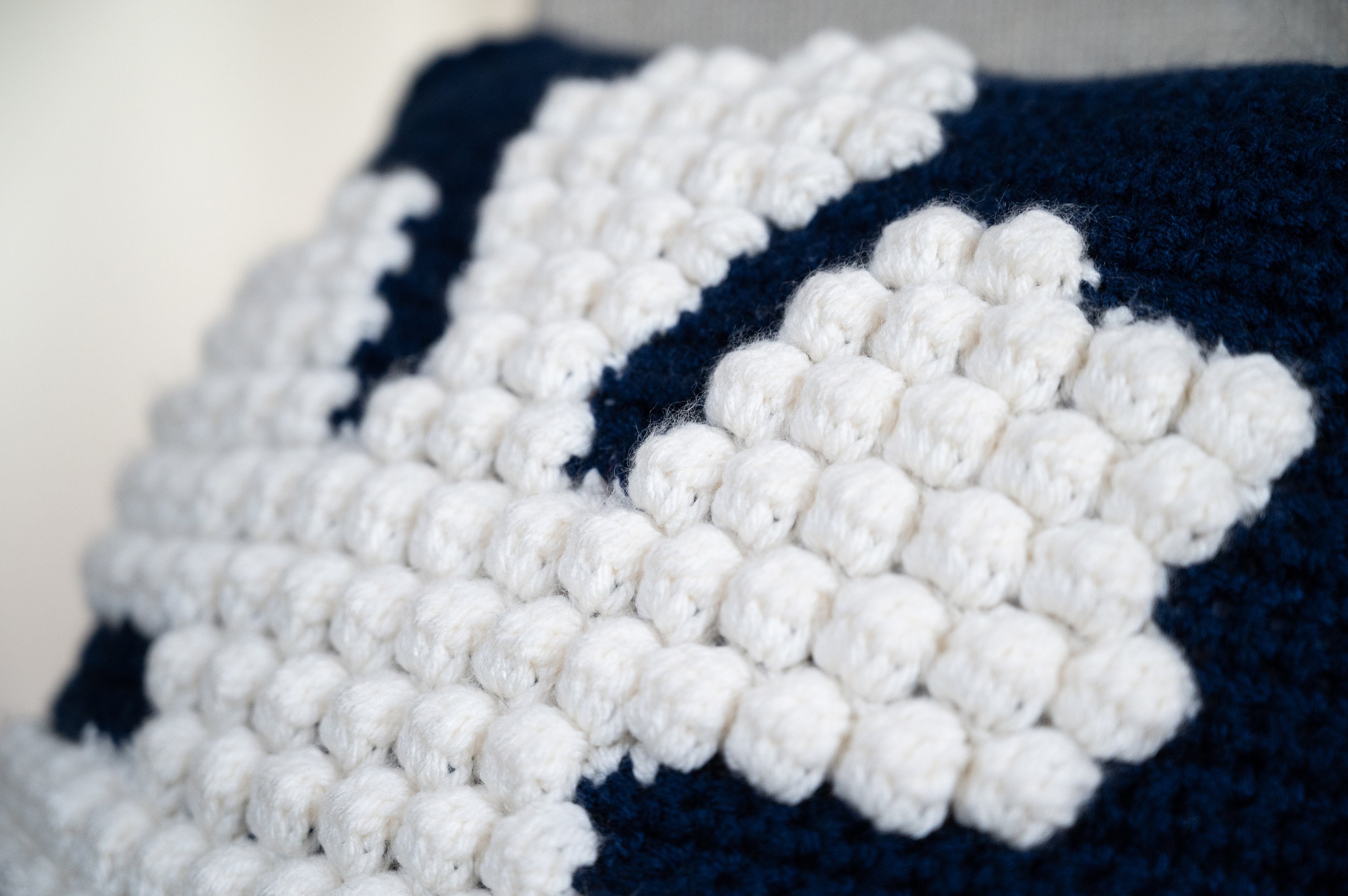 CROCHET PATTERN: Snowflake Bobble Pillow Cover Crochet - Etsy