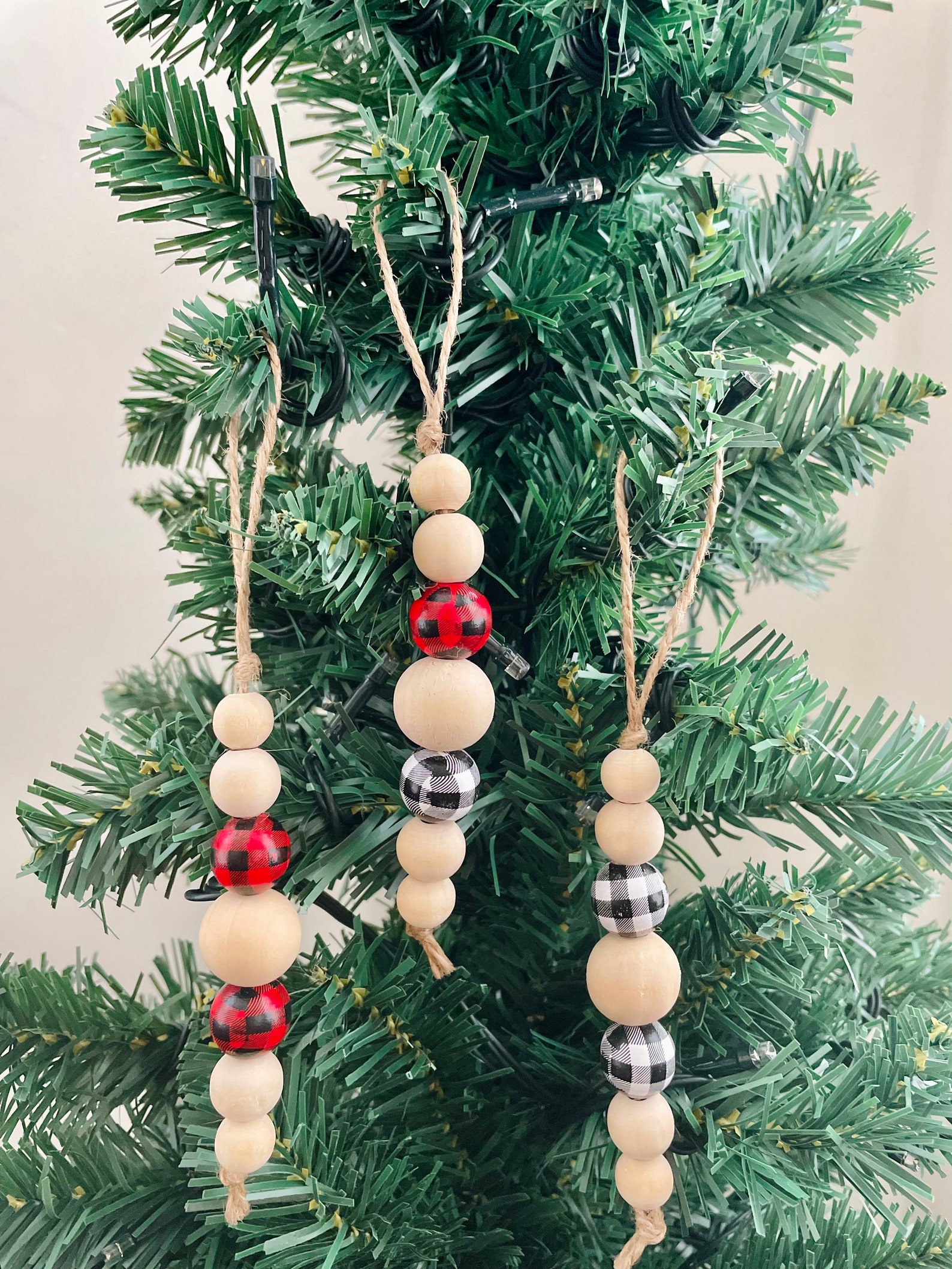 Buffalo Plaid Red White and Black Plaid Wooden Beaded - Etsy