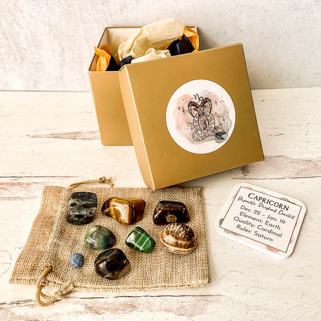 Capricorn Crystal Gift Set, Capricorn Birthstone Box, Zodiac Crystal ...