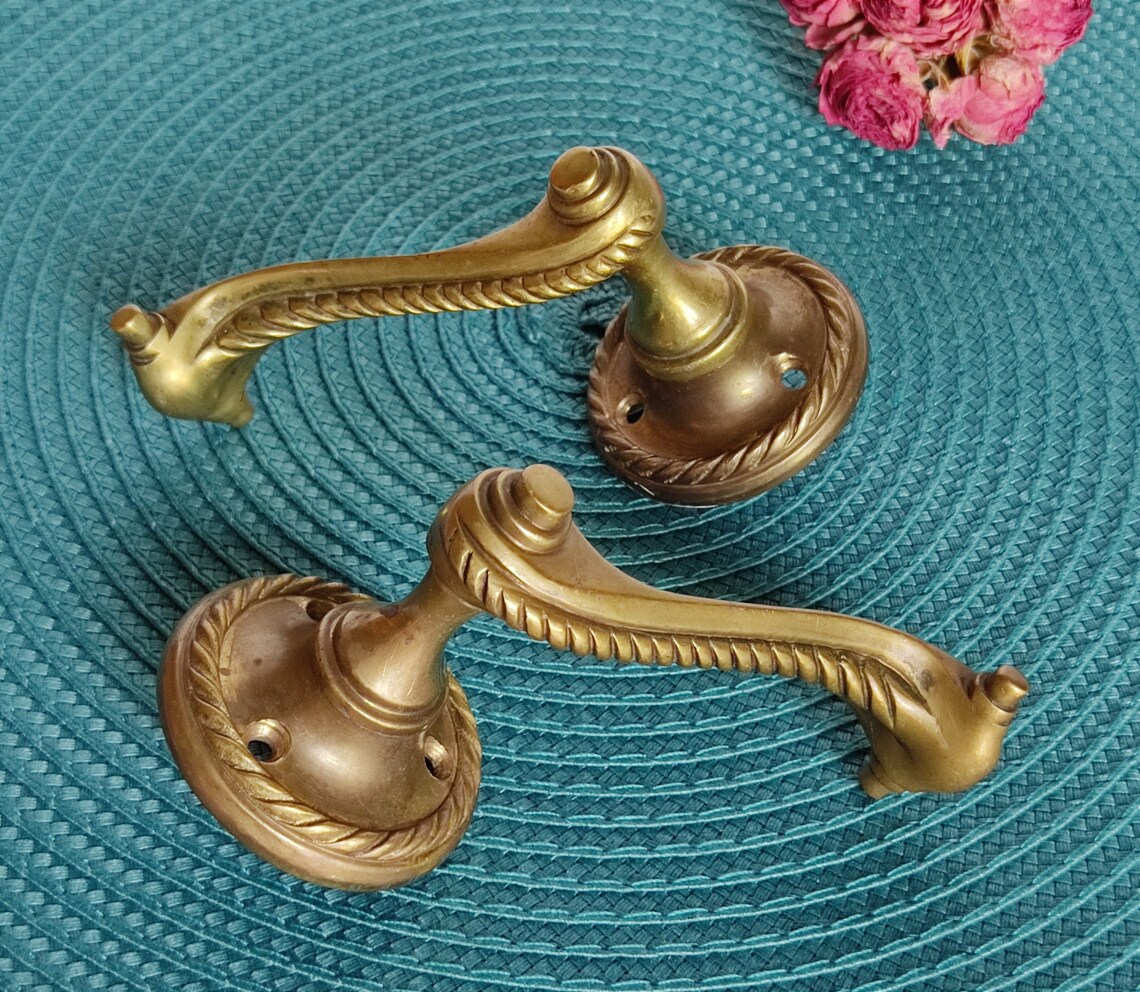 Vintage Brass Door Handles A Pair of Old Doorknobs Decor on - Etsy