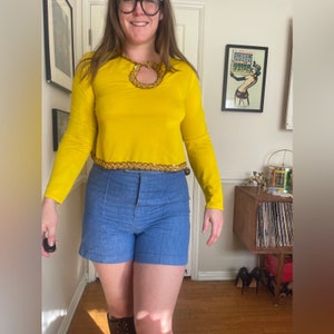 60s Vintage Yellow Cropped Blouse With Keyhole Neckline and Gold ...