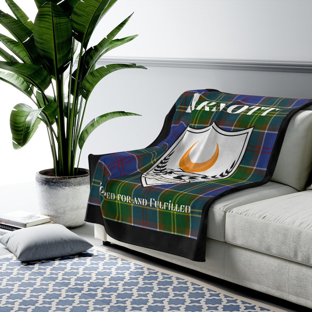 Clan Arnott Scottish Tartan Plush Blanket - Etsy