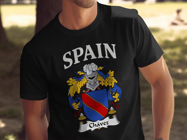 Chávez Spanish Surname Coat of Arms T-shirt, Personalized Family Crest ...