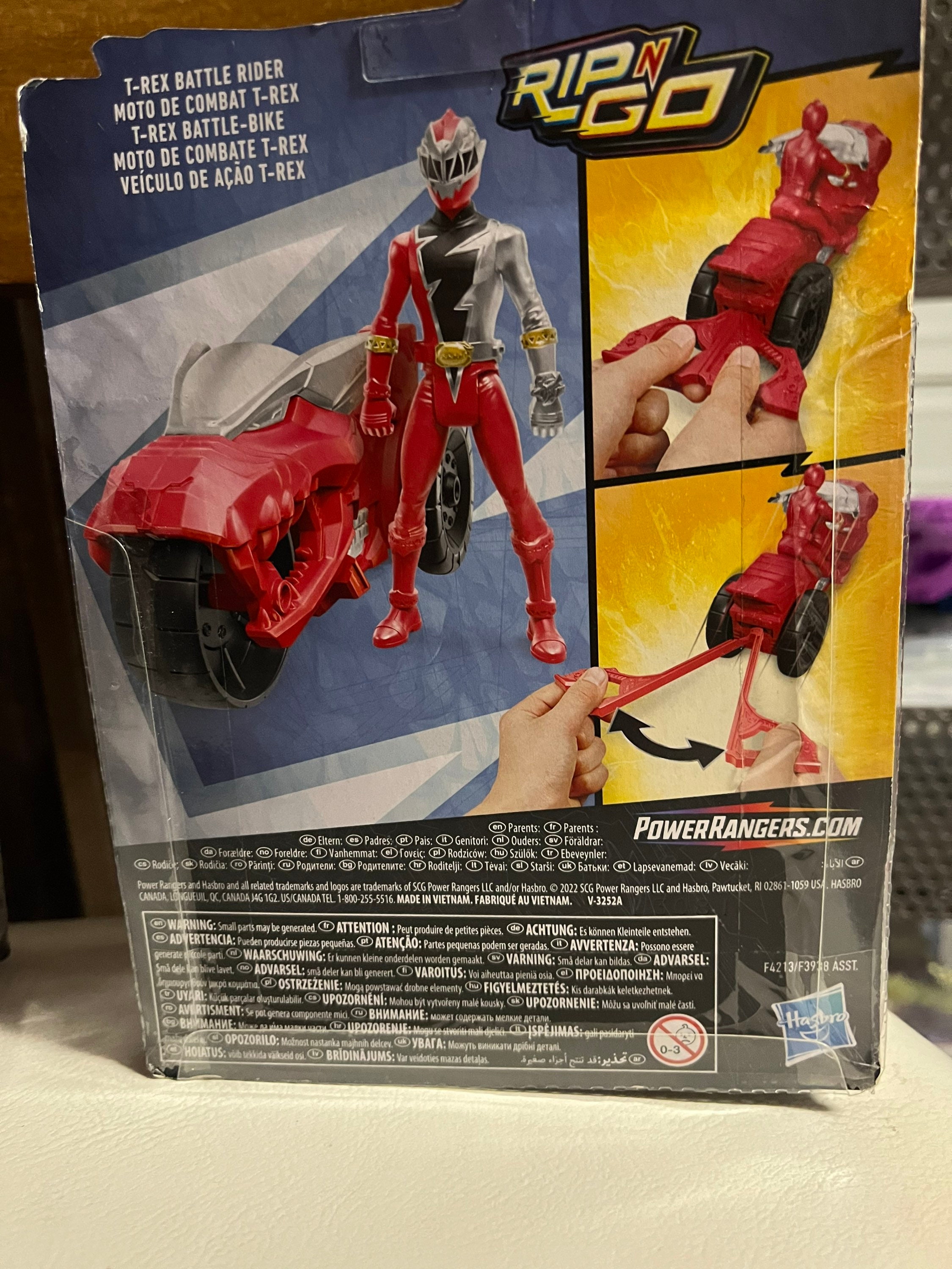 Power Rangers Rip N Go Sabertooth Battle Rider and Dino Fury Ranger ...