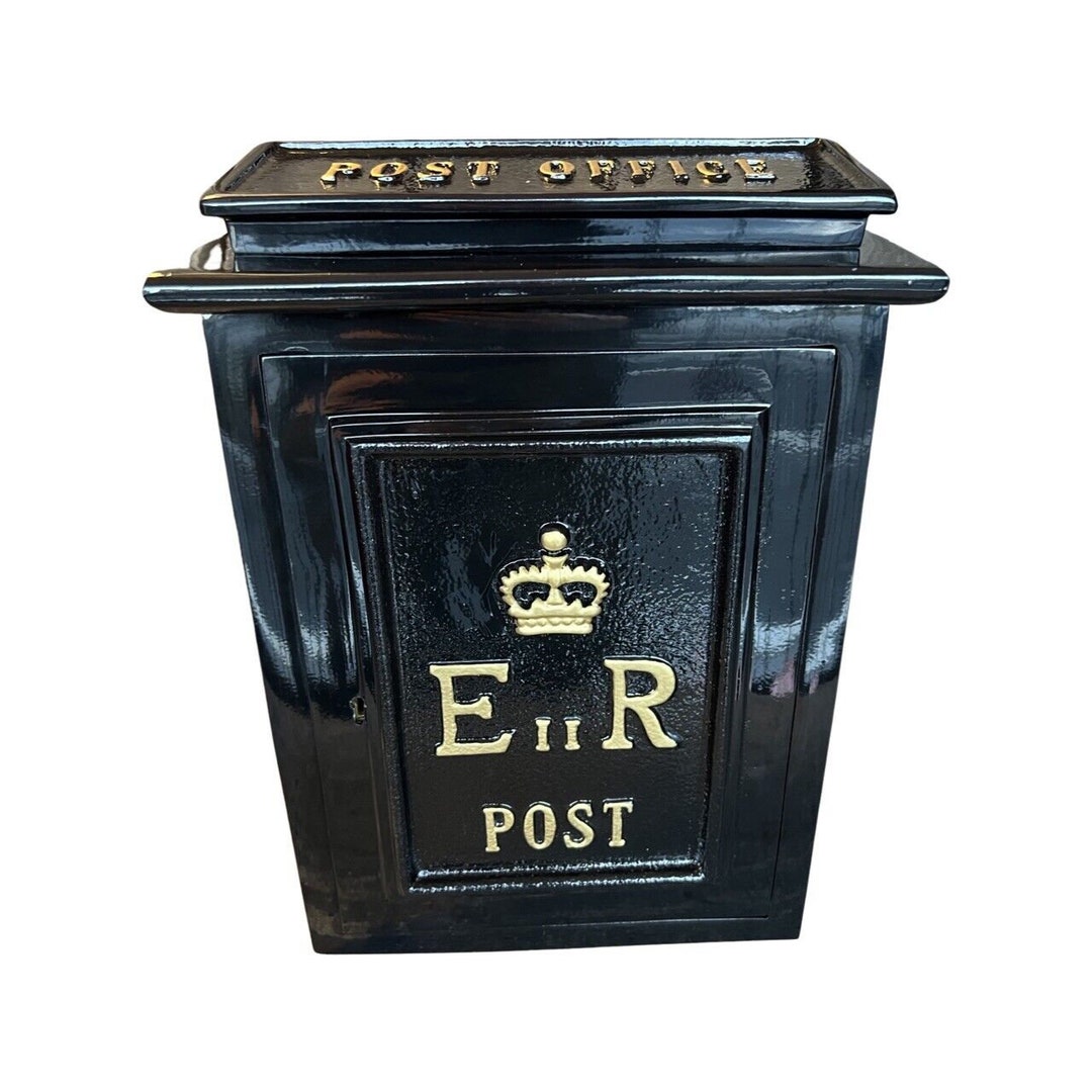 Royal Mail Wall ER Postbox Letter Box Queen Elizabeth Tribute Post Box ...