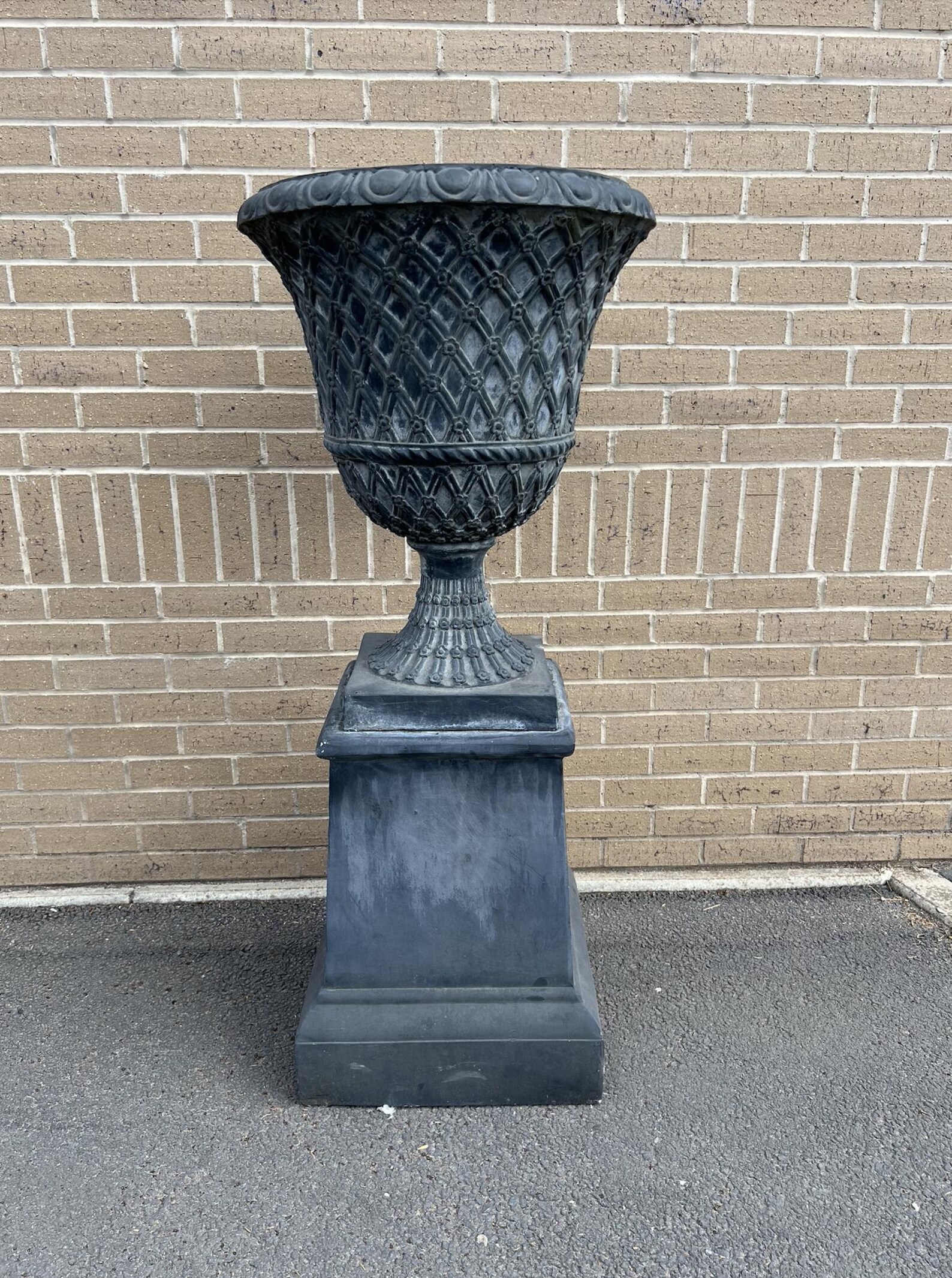 Grey Urn and Plinth Antique Grey Stone Painted Urns Resin Fibreglass ...