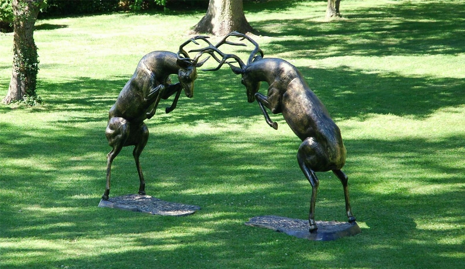 Rutting Stags Bronze Sculpture Pair of Fighting Stags , Leaping Stag ...
