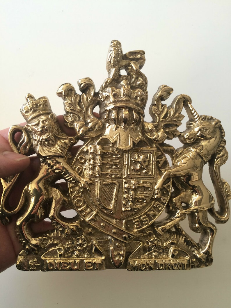 Royal Coat of Arms Queens Memorial Brass Sign Plaque Royal Crest Wall ...