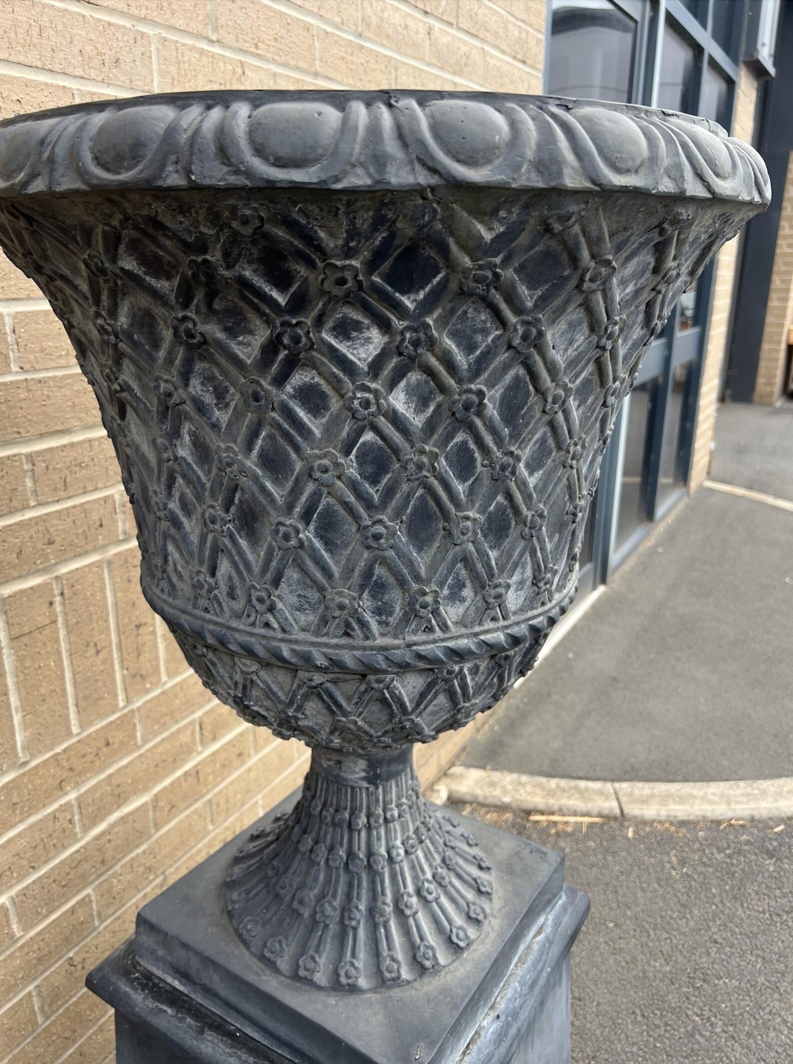 Grey Urn and Plinth Antique Grey Stone Painted Urns Resin Fibreglass ...