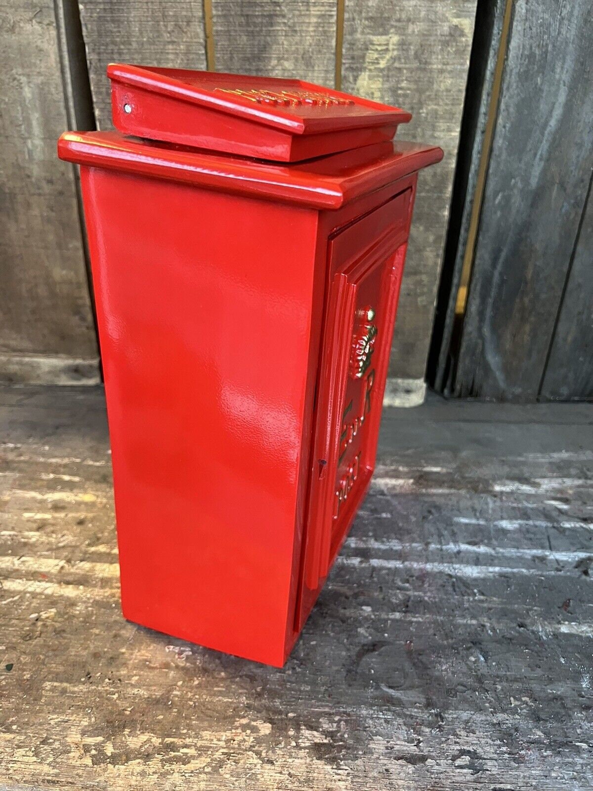 Royal Mail Wall ER Postbox Letter Box Queen Elizabeth Tribute Post Box ...