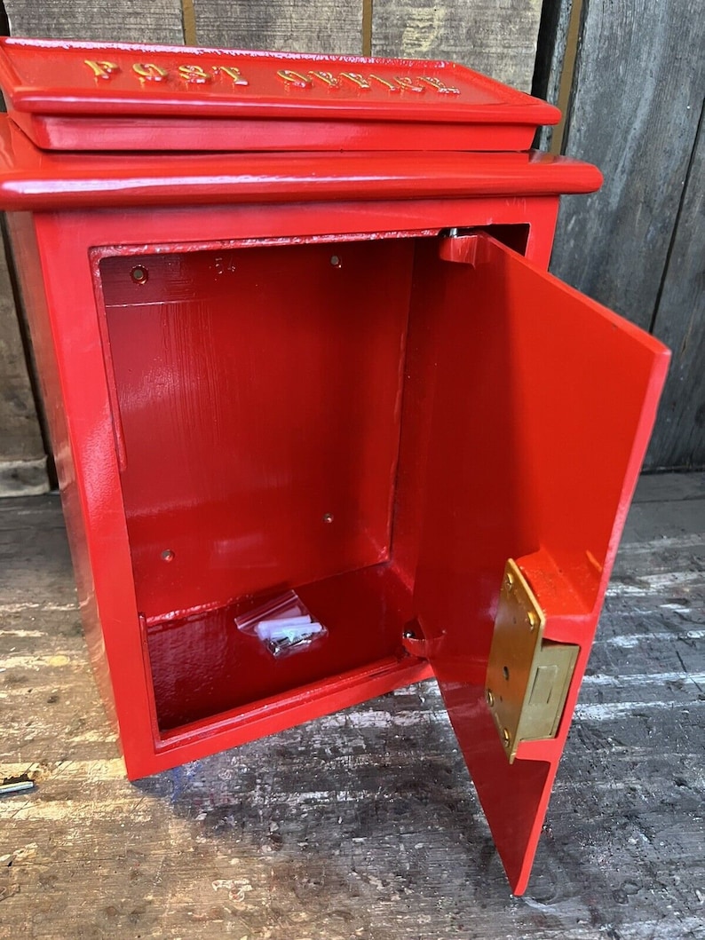 Royal Mail Wall ER Postbox Letter Box Queen Elizabeth Tribute Post Box ...