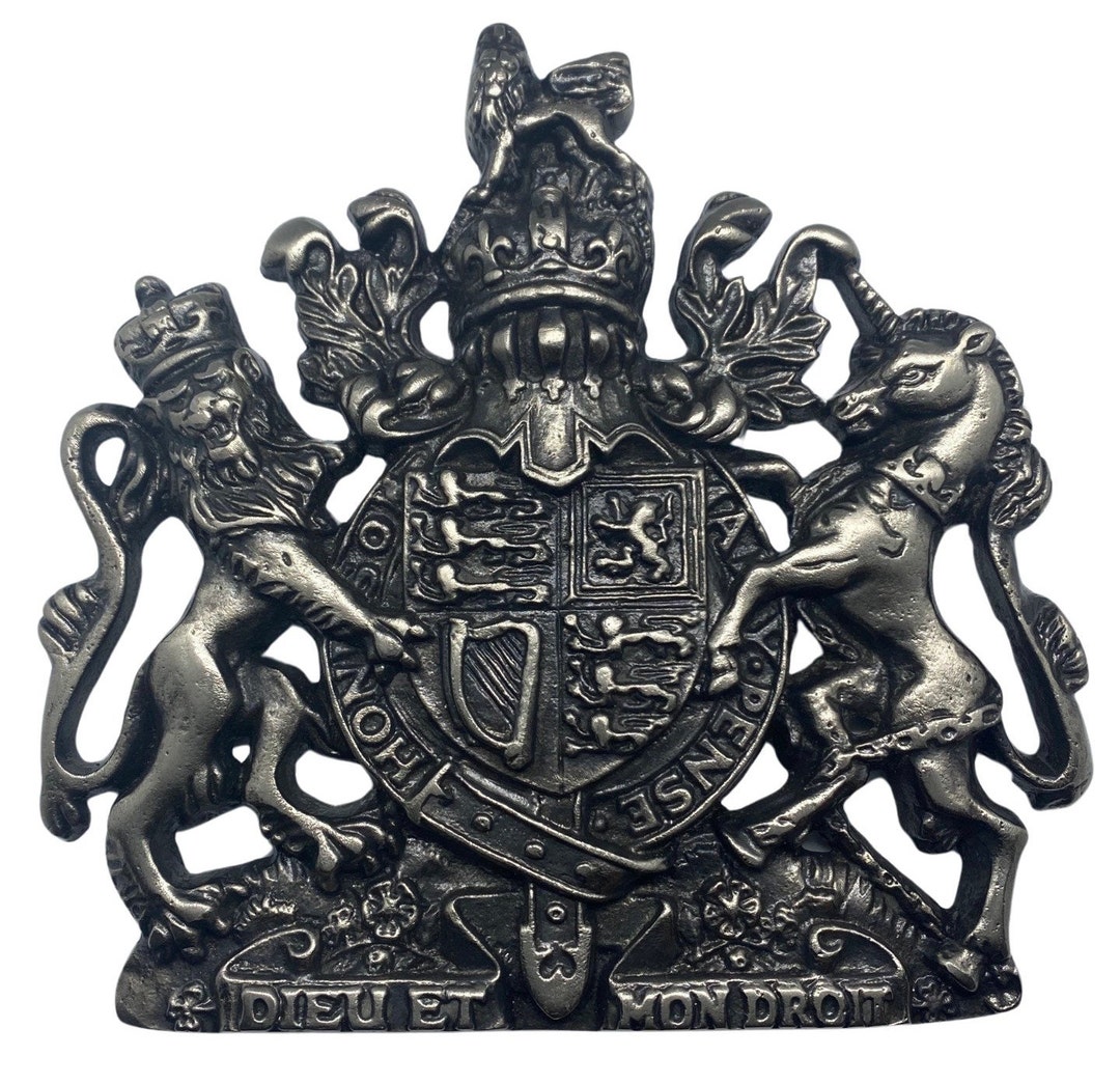 Royal Coat of Arms Queens Memorial Silver Sign Plaque Royal Crest Wall ...