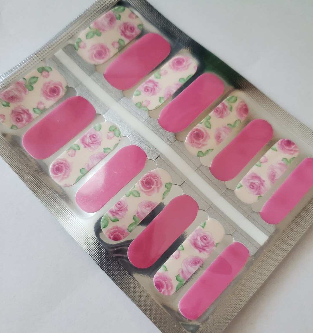 FL010- "everything's Coming up Roses" Pink Flowers, Green Leaves Pretty ...