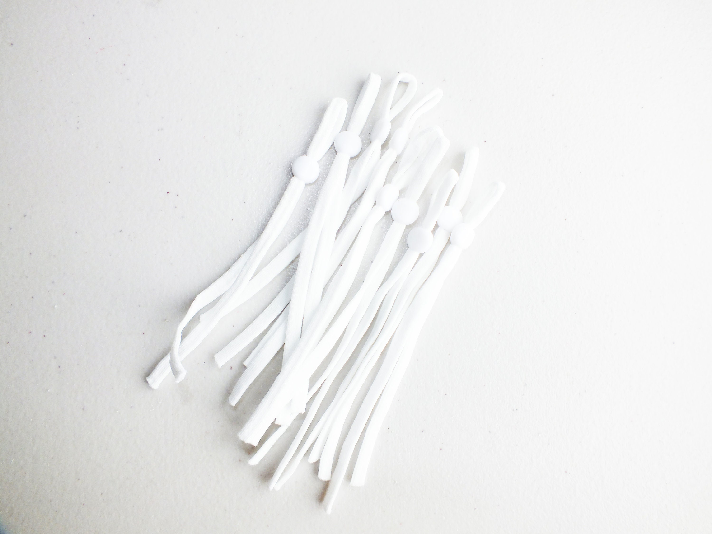 Bag of 10 Elastic Adjustable Cord Ear Loops With Cord Stopper ...