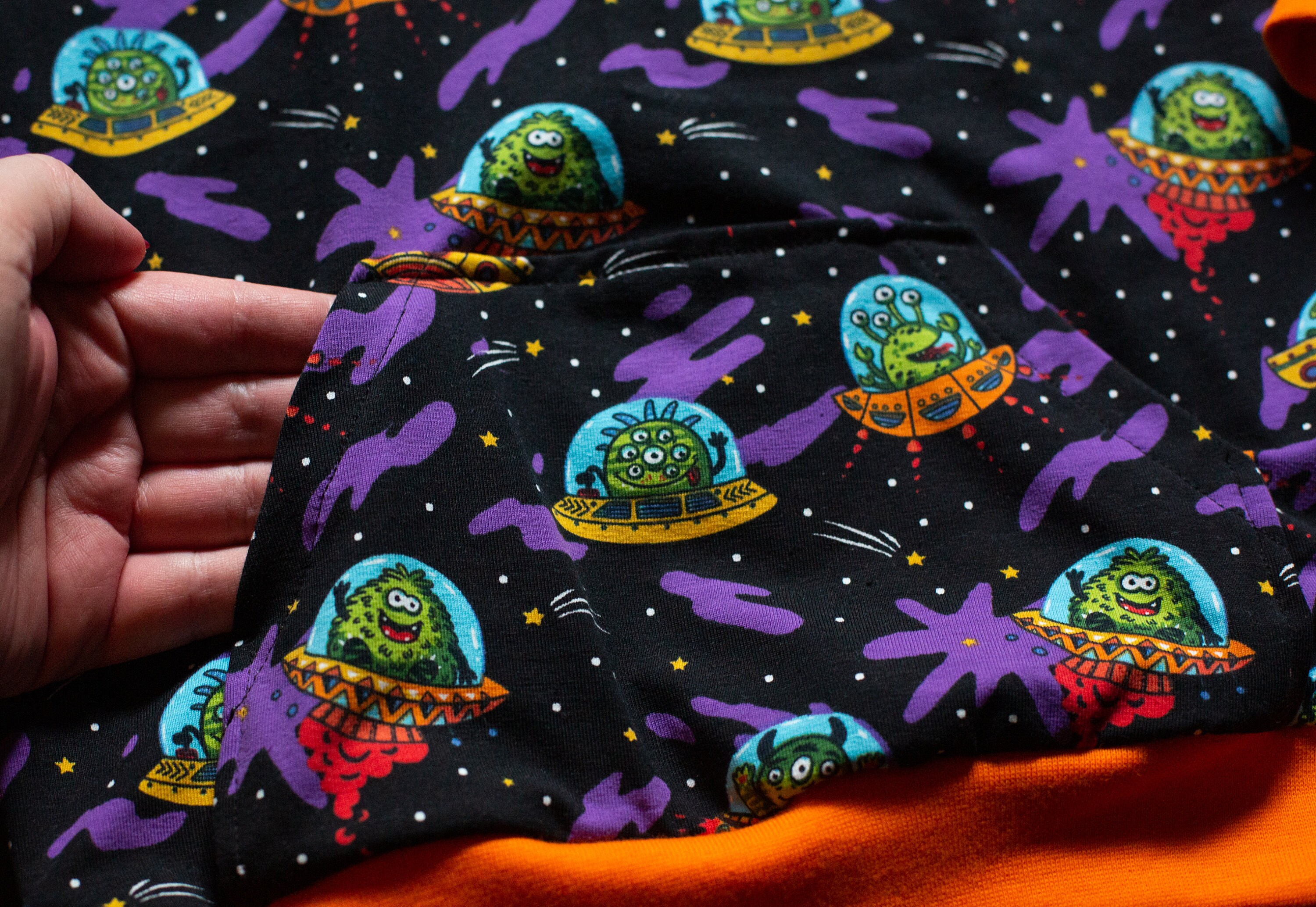 Sweatshirt - Alien UFO - Size EU 104 - Etsy UK