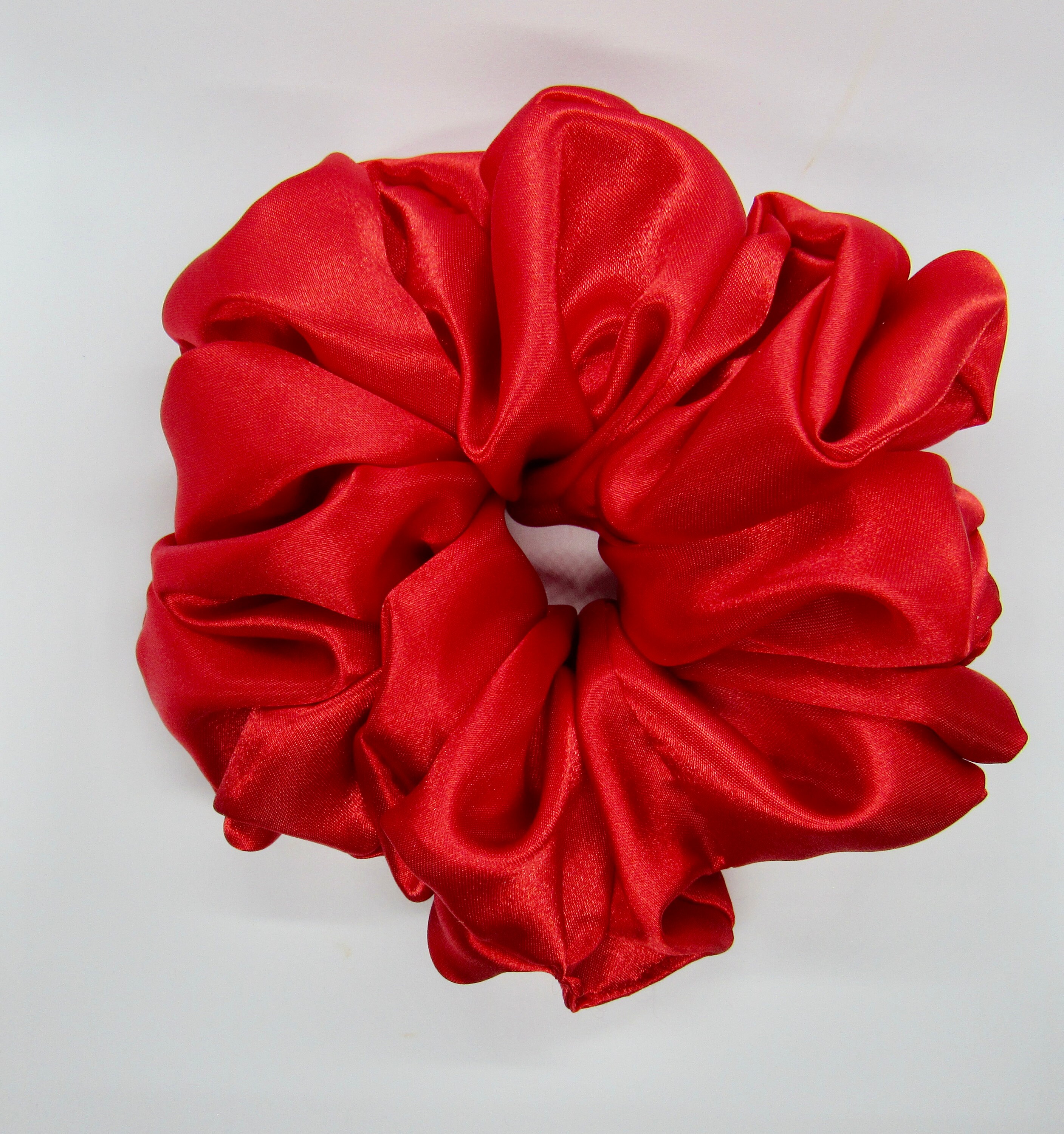 Big fluffy red satin hair scrunchie - Etsy Italia