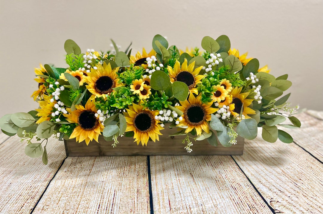 Rustic Sunflower Centerpiece: Farmhouse Wooden Box Arrangement - Etsy