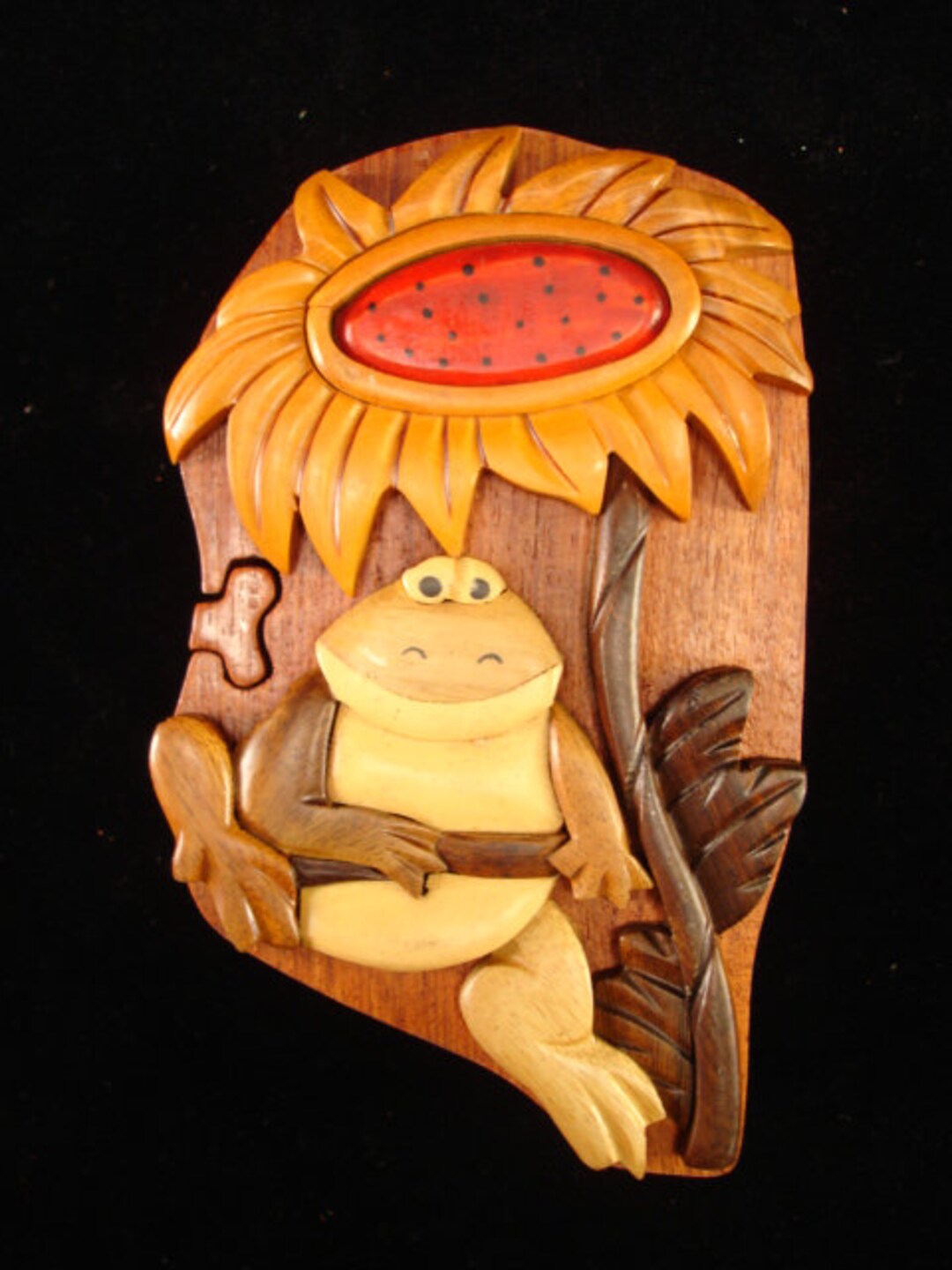 Beautifully Hand Crafted 3 Dimensional Intarsia Wood Art FROG and ...