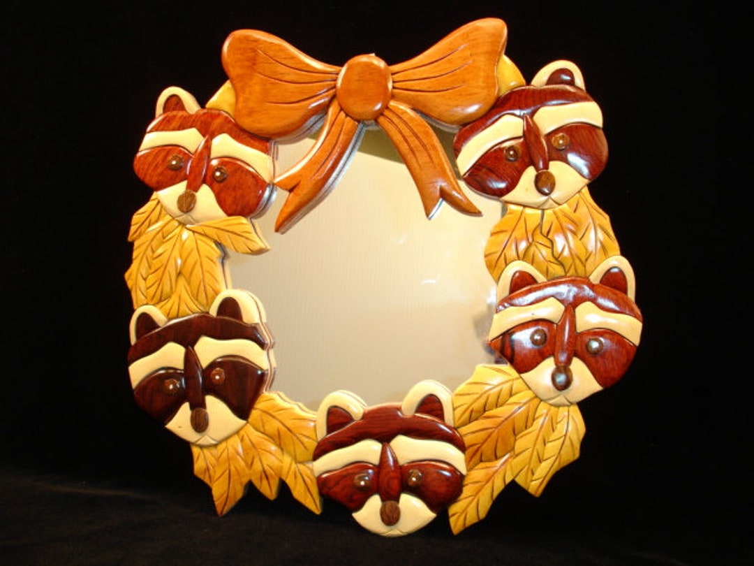 Beautifully Hand Crafted 3 Dimensional Intarsia Wood Art RACCOON WREATH ...