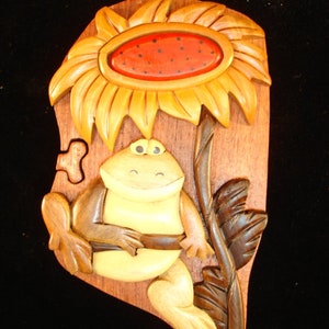 Beautifully Hand Crafted 3 Dimensional Intarsia Wood Art FROG and ...