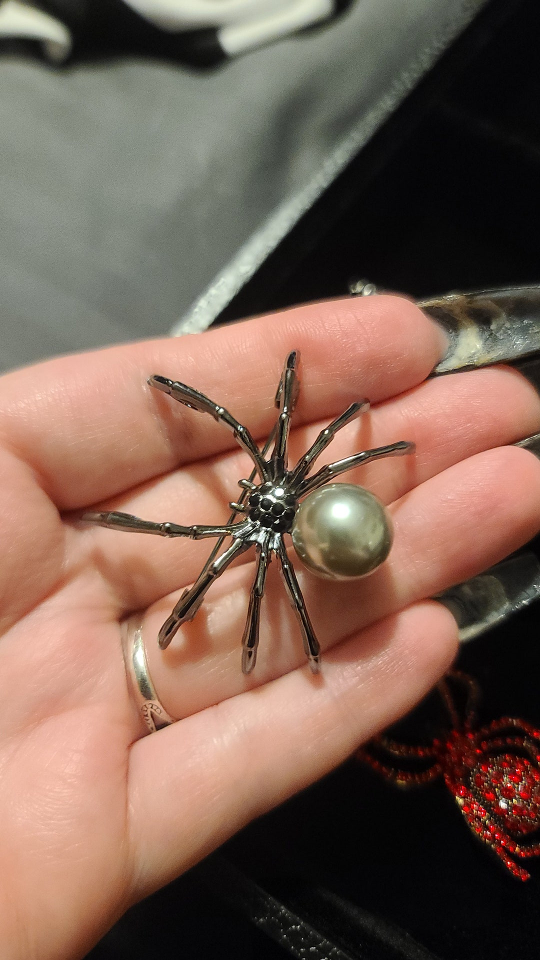 Gray Pearl Spider Brooch, Spider Brooch, Spider Pin, Halloween Brooch ...