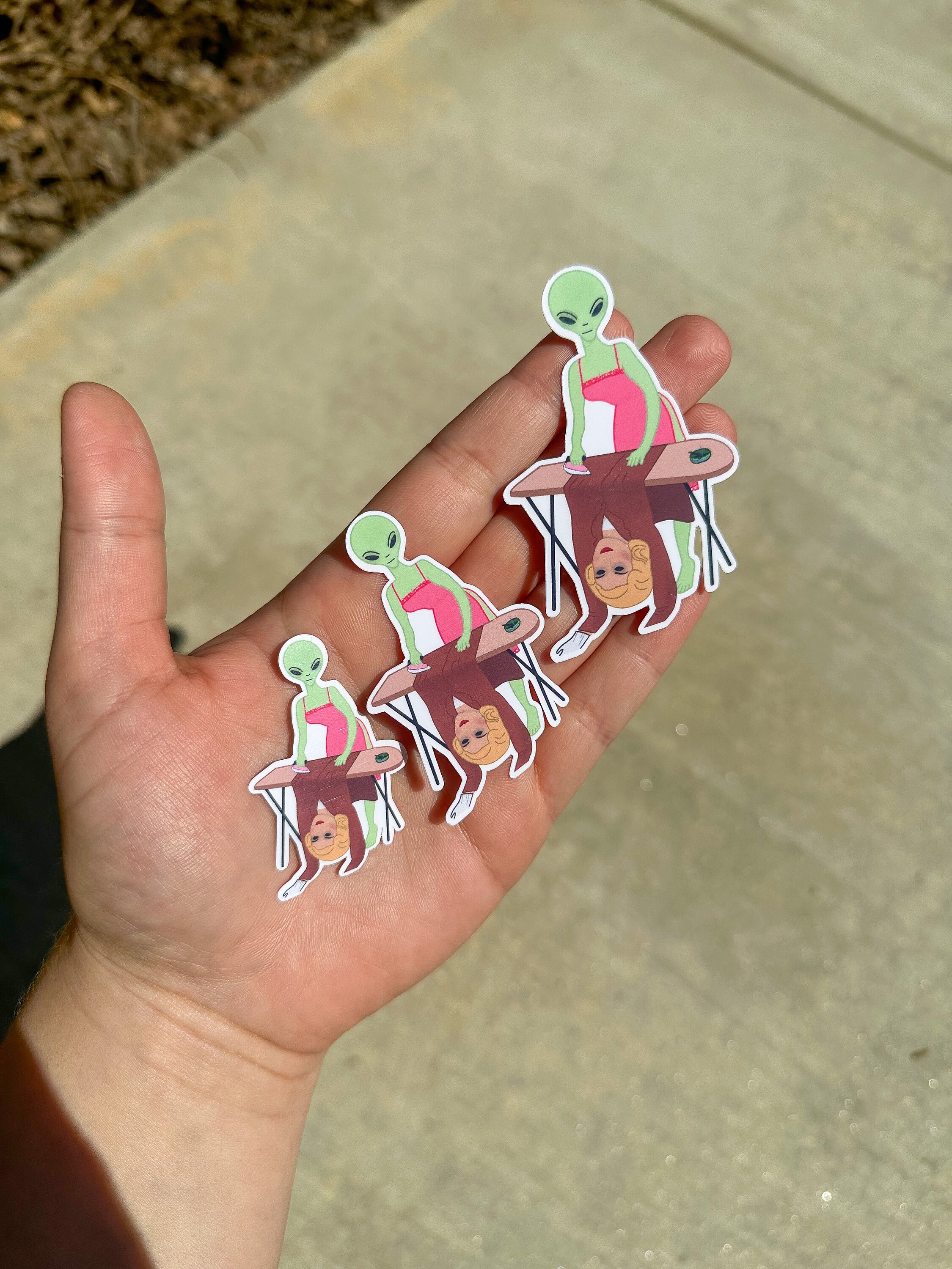 Funny Ironing Alien Sticker Cute Alien Sticker Colorful Holographic ...
