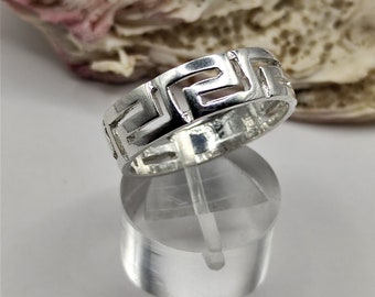 Greek Key Ring - Etsy