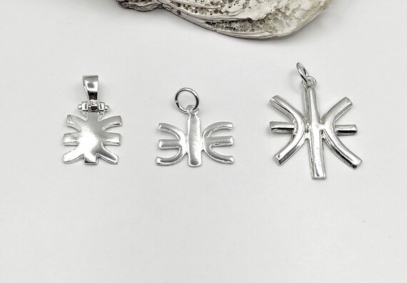 Ancient Greek Delphic Epsilon Silver Pendant in Handmade - Etsy