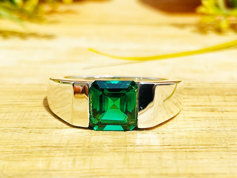 Men's Emerald Ring 14k Solid Gold Emerald Signet Ring - Etsy UK