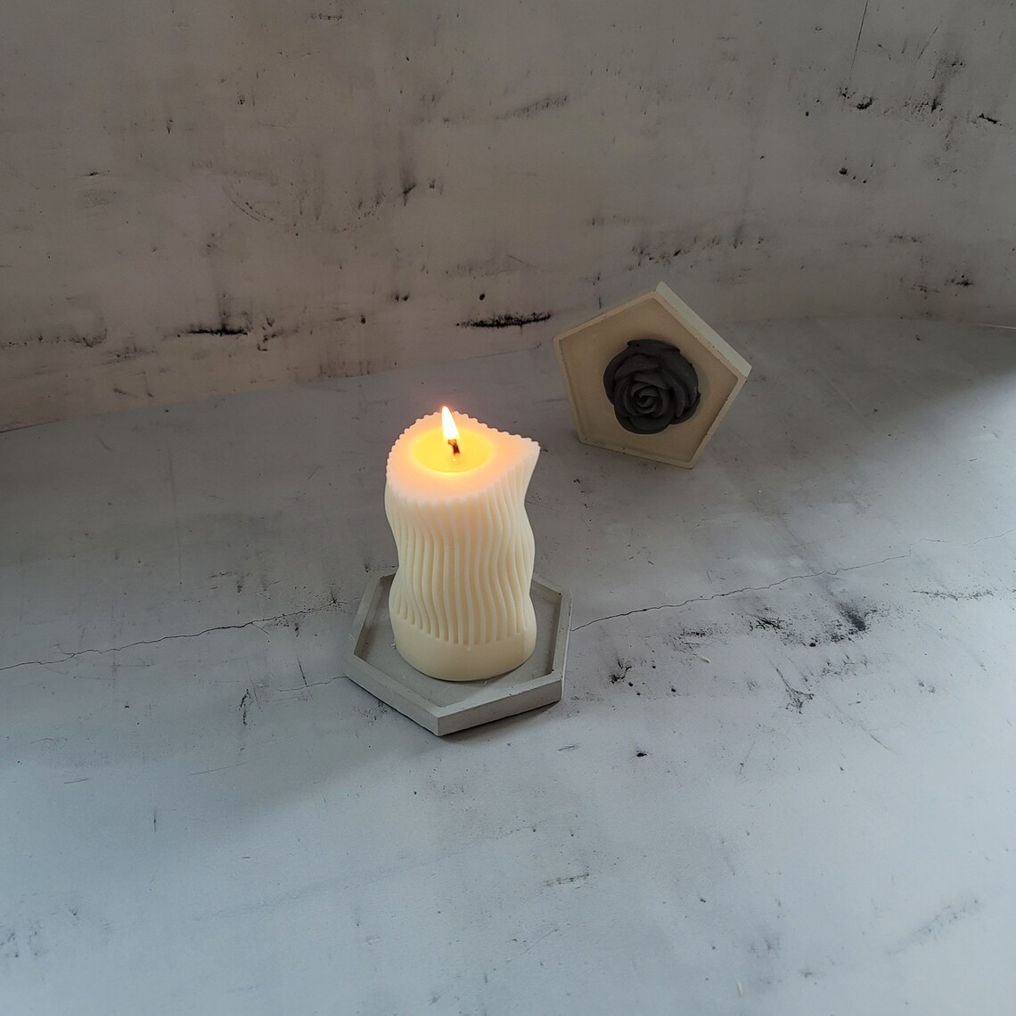 Irregular Stripe Design/scented Object Candle/wavy Candle/soy - Etsy