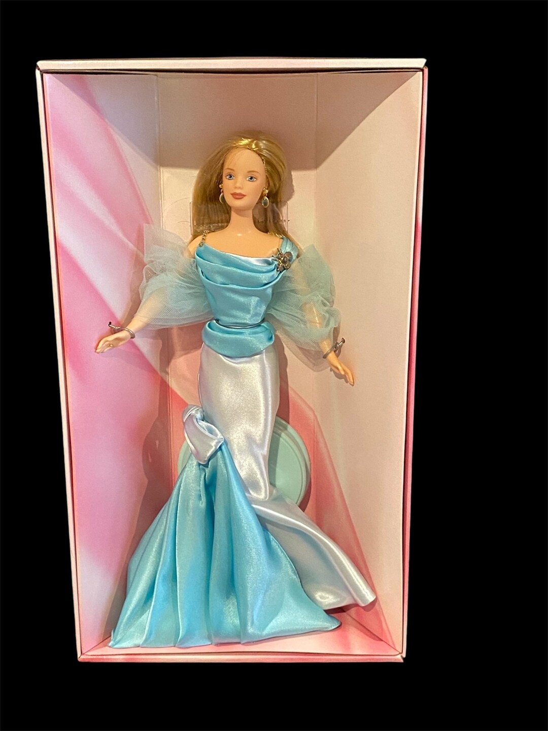 Gala 40th Anniversary Barbie Doll Bumblebee Celebrating 40 Years of ...