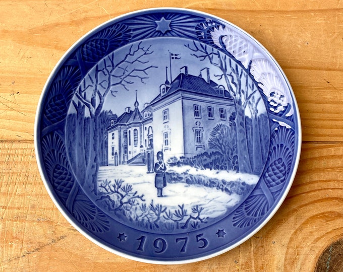 Royal Copenhagen Christmas Plates, Cobalt Blue Porcelain 7" Plate ...