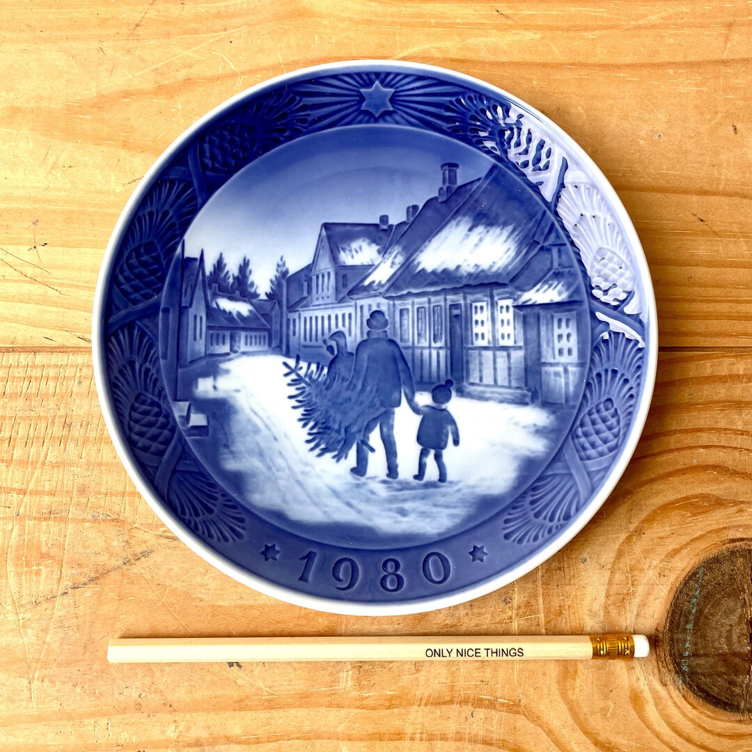 Royal Copenhagen Christmas Plates, Cobalt Blue Porcelain 7" Plate ...