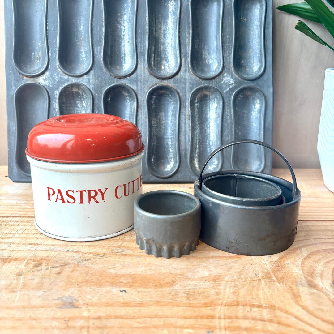 Vintage Pastry Cutters in Tin, Set of 1950's Pastry Cutters in Original ...