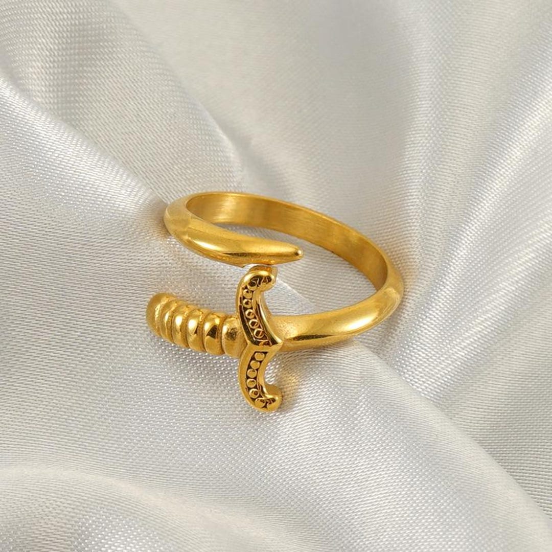 Goldryn Sword Ring, Aelin Galathynius, Sword Ring, Terrasen, Throne of ...