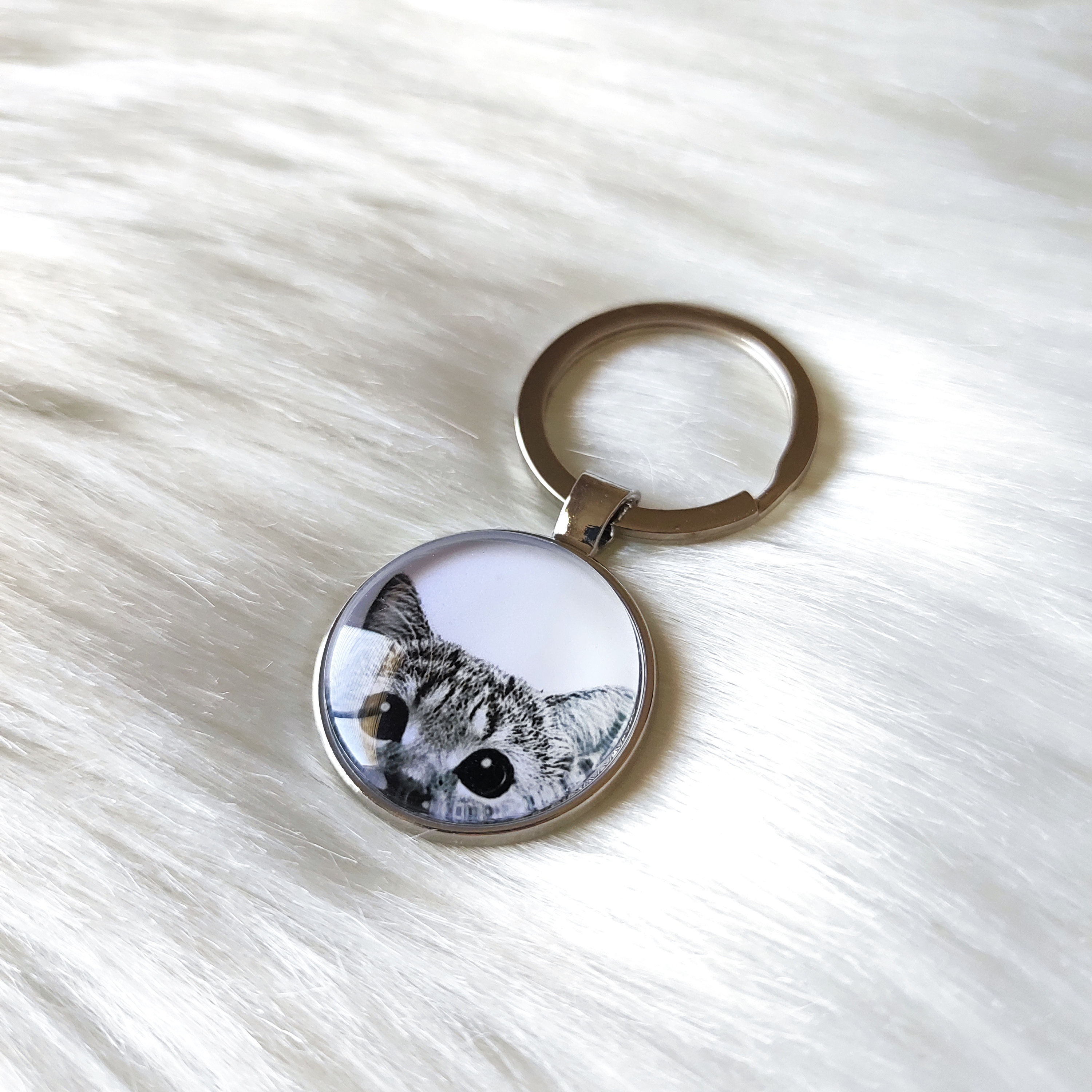 Cute Grey Cat Keychain, Cat Lovers Keyholder, Gift for Cat Moms, Hiding ...